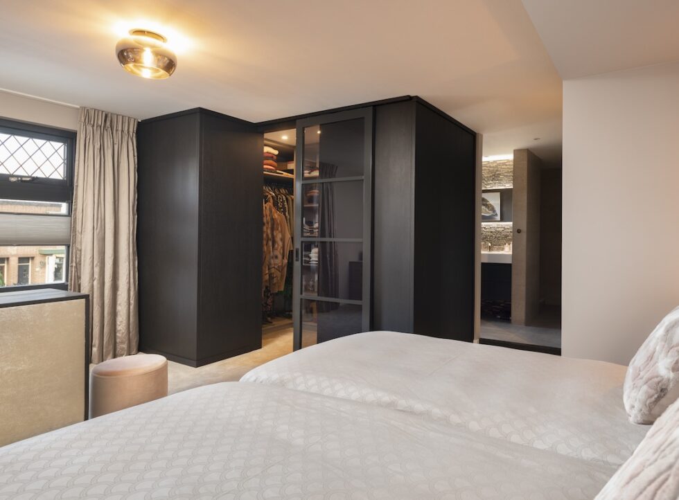 Hotel chique slaapkamer met inloopkast – De Suite